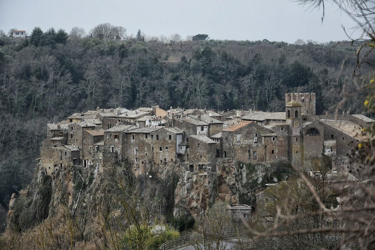 A Short Guide To Calcata Vecchia, Italy: 8 Best Things To Do