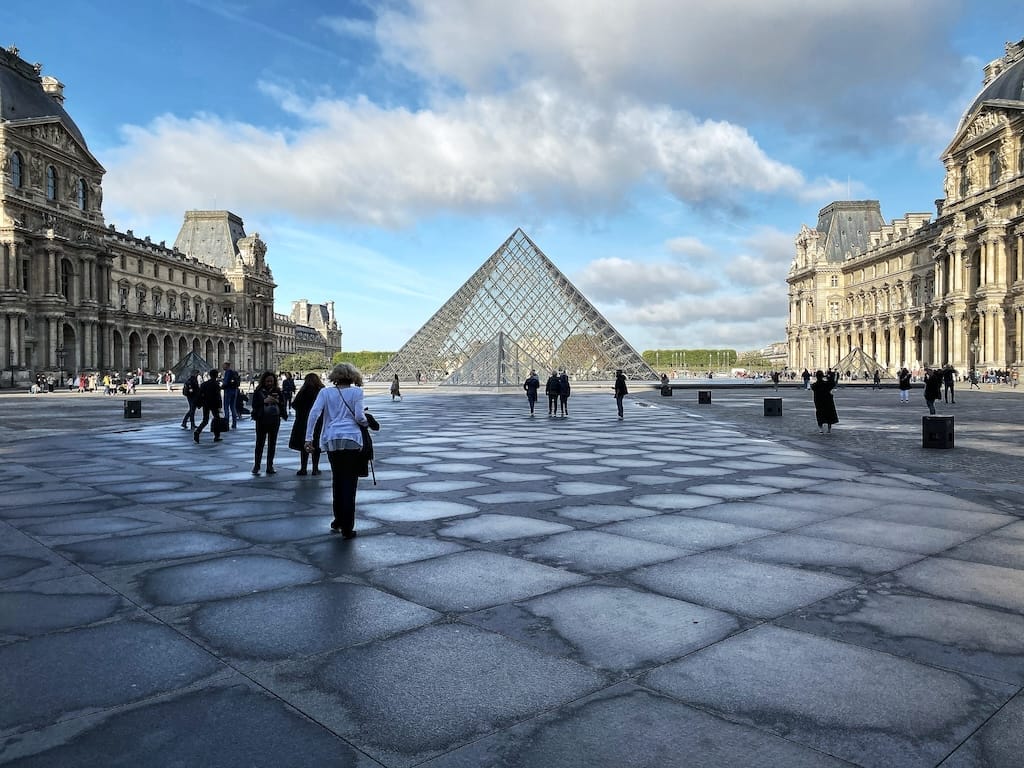 7 Best Ways To Get Tickets To The Louvre