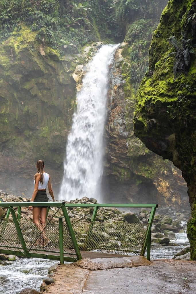 15 Best Costa Rica Waterfalls